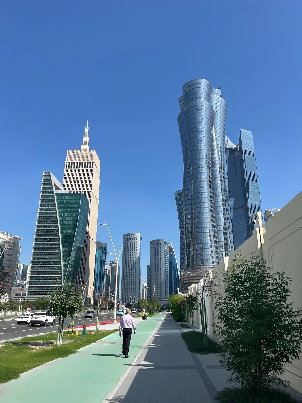 DIY Walking Tour of Doha, Qatar • Penley Perspective